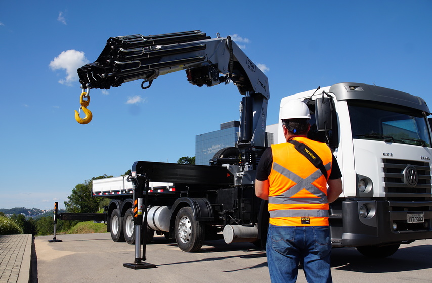 GMG Guindastes - NOVO TKA 50.700 TRAVE